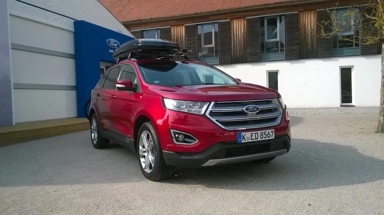 Ford Edge wymiary - Czy ten SUV zmieści się w Twoim garażu?