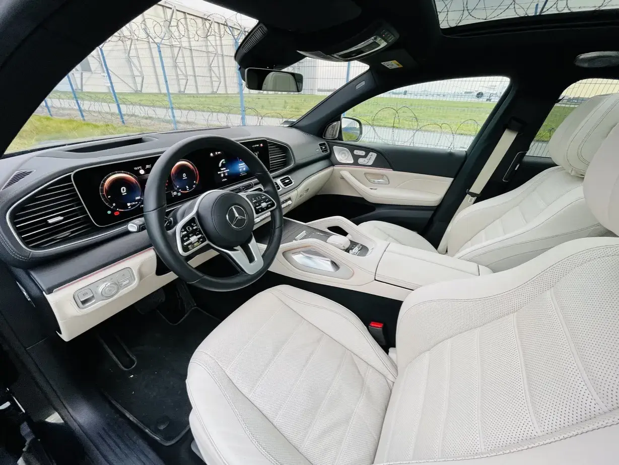 Mercedes GLE 400d 4MATIC - Czy to wciąż złoty środek? Opinie i ceny